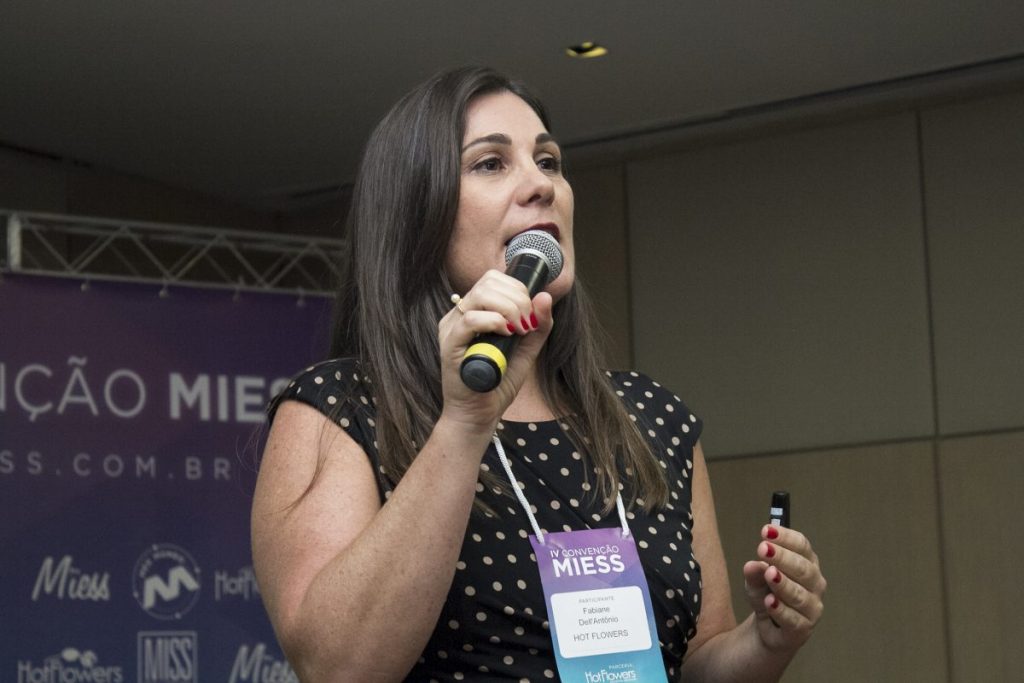 Sex shop, dicas, desfile e muito mais! Veja o que rolou na Convenção ...