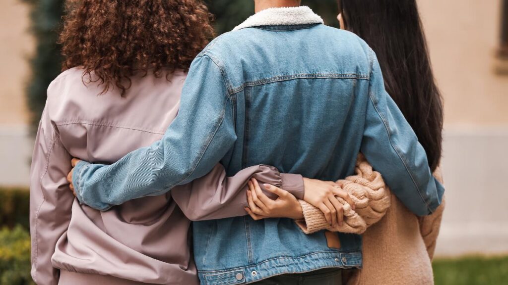 Não-monogamia: descubra o que significa e se é para você | Miess